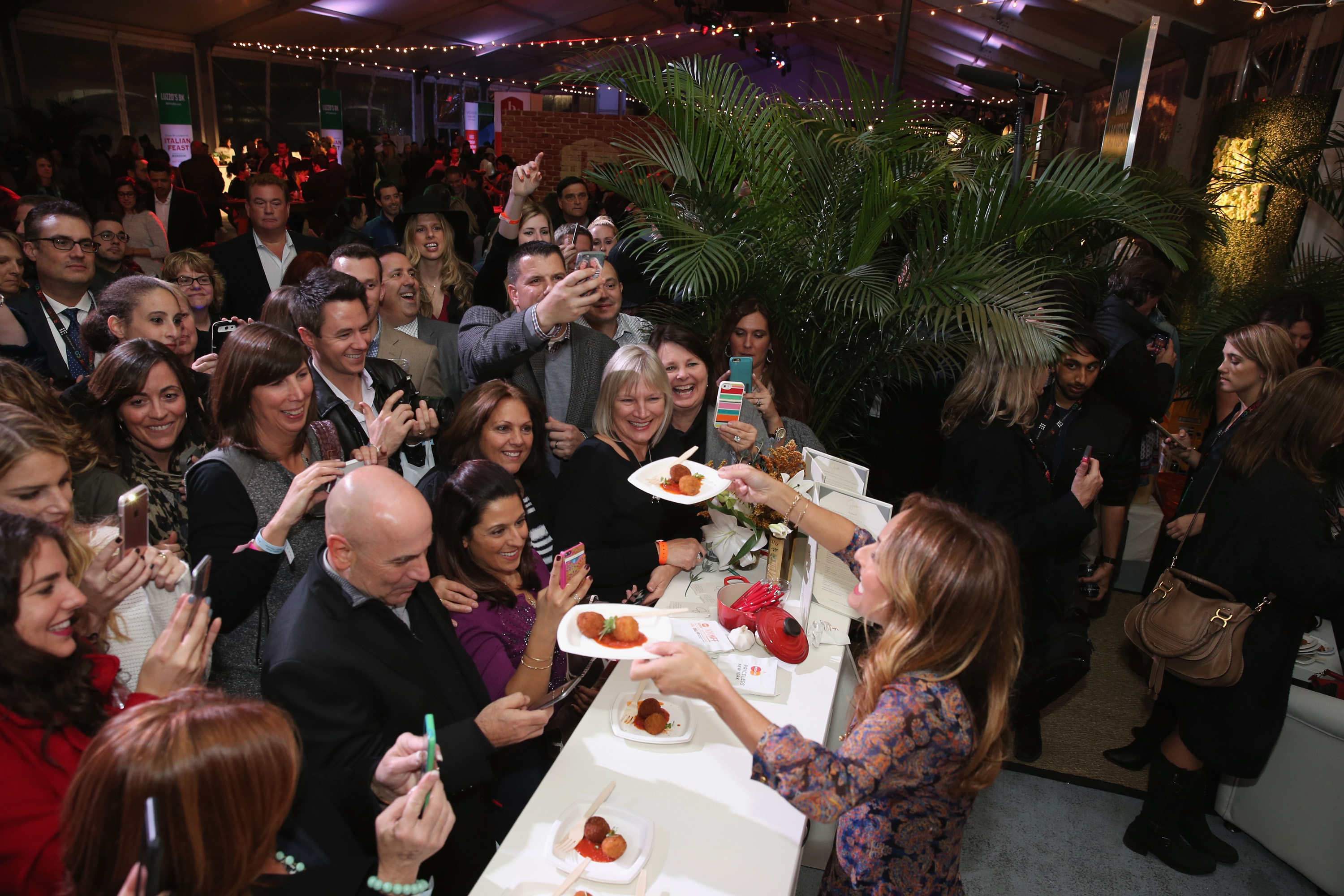 Celebrity chefs, cheerleaders and fabulous food at the New York City ...